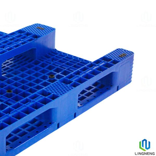 Quality 1100 X 1100 Heavy Duty Plastic Pallet Two Way Entry Euro Warehouse Plastic for sale