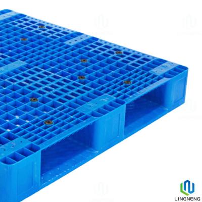 Cina Paletti di plastica impilabili instabili 1200X1200X160mm 3 corridori in vendita