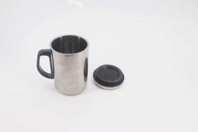Cina Le alte tazze di tè di lucidatura della tazza di acciaio inossidabile con bachelite trattano la pulizia durevole e facile in vendita