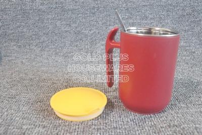 Cina Acciaio inossidabile isolato di plastica diritto della tazza del latte di doppio strato di Drinkware pp in vendita
