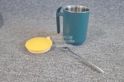 Cina Tazza da caffè staccabile rossa verde classica di acciaio inossidabile con il cucchiaio in vendita