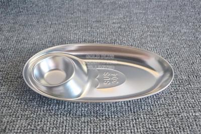China Dinnerware oval shape sauce compartment appetizers food grade durable stainless steel two section kids lunch box for sale