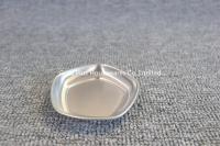 Cina Piatto di immersione a forma di pentagonale della salsa di condimento del metallo durevole delle ciotole dei piatti dell'aperitivo del commestibile dell'utensile da cucina 37g mini in vendita