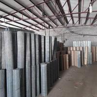 China Galvanized 14 Gauge Welded Wire Rolls Balanced Flexibility & Rigidity for sale