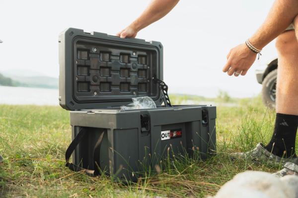 Quality Rugged LLDPE Large Capacity Storage Case Water Resistant 160L for sale