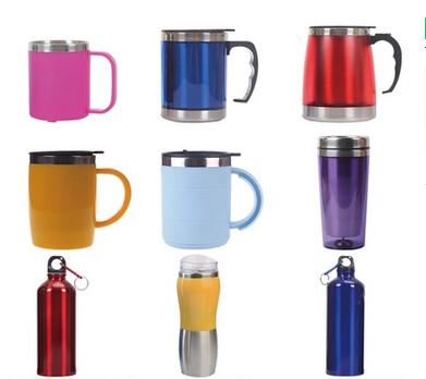 China O produto criativo novo do presente coloriu o copo de aço inoxidável das canecas à venda