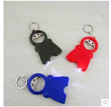 China O metal criativo novo do produto do presente conduziu keyrings claros do keychain do abridor de garrafa da fita à venda