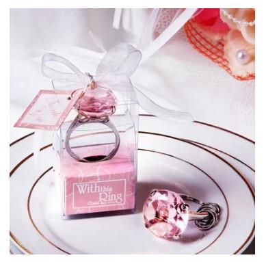 China Keychain de cristal criativo novo do keyring do anel do presente de casamento do produto do presente da promoção à venda