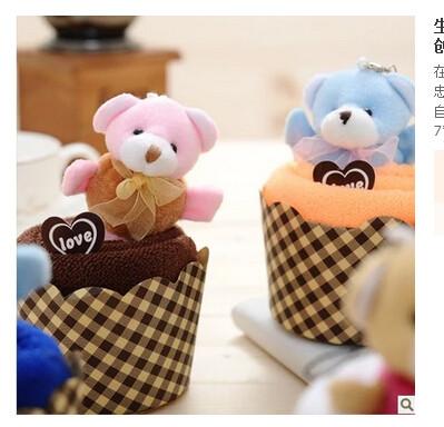 China Toalha criativa nova do urso do bolo do presente de casamento do produto do presente da promoção à venda