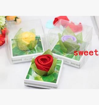 China Toalha cor-de-rosa da forma do casamento criativo novo do produto do presente da promoção com caixa de presente à venda