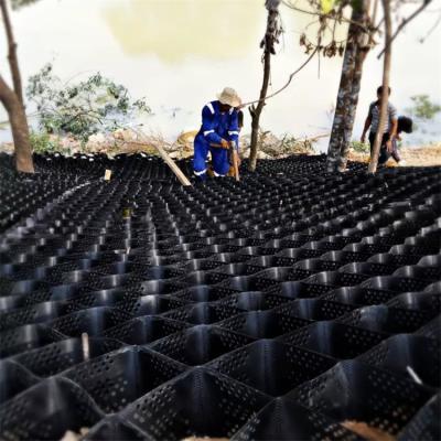 China Estabilizador de cascalho preto Grade Geocell com design de favo de mel e espessura de 1,0-1,7 mm à venda
