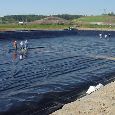 Cina Carta di rivestimento di stagni in LLDPE per il progetto di riserva in Malesia 1m-8m Larghezza materiale HDPE in vendita