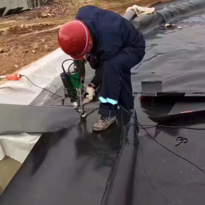 Cina Geomembrana HDPE a superficie doppia liscia/doppia trama per rivestimento impermeabile di stagno in plastica in vendita