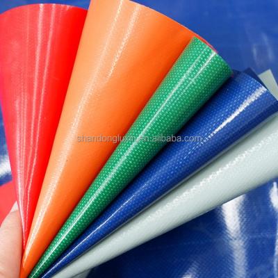 China Fornecer diretamente lonas de PVC com características à prova de umidade e à prova de chuva Largura máxima 2 m à venda
