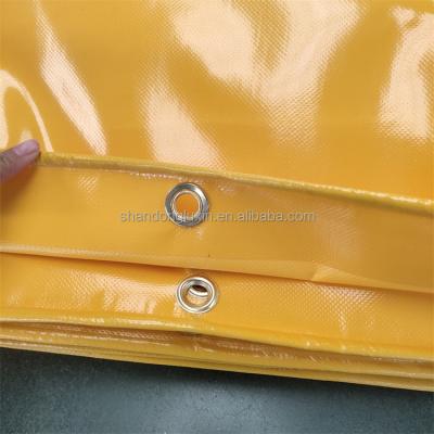 Cina Tela di PVC giallo resistente agli UV impermeabile all'umidità per applicazioni versatili in vendita