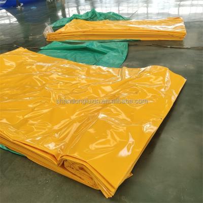 Cina Tela di PVC giallo resistente agli UV impermeabile all'umidità per applicazioni versatili in vendita