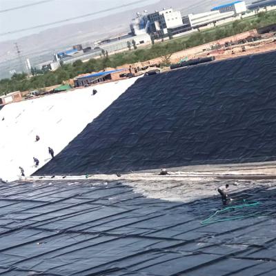 China Projectoplossingsmogelijkheden 1,5 mm HDPE-geomembrane-liner voor afvalzuiveringswaterdammen Te koop