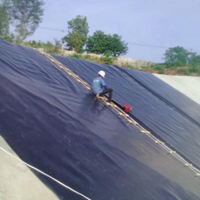 Cina Geomembrana standard ASTM GRI-GM13 per rivestimento di discarica delle dighe dei serbatoi artificiali del lago in vendita