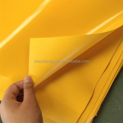 Cina Telaio rivestito in PVC stabilizzato UV per maglie di camion pesanti impermeabile e ventilato in vendita