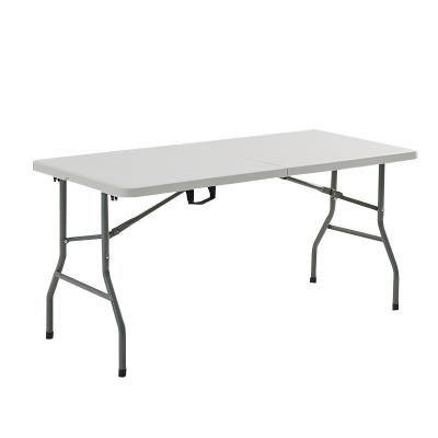 Cina Stile di design contemporaneo Tavolo da campeggio in plastica pieghevole portatile con strisce in vendita