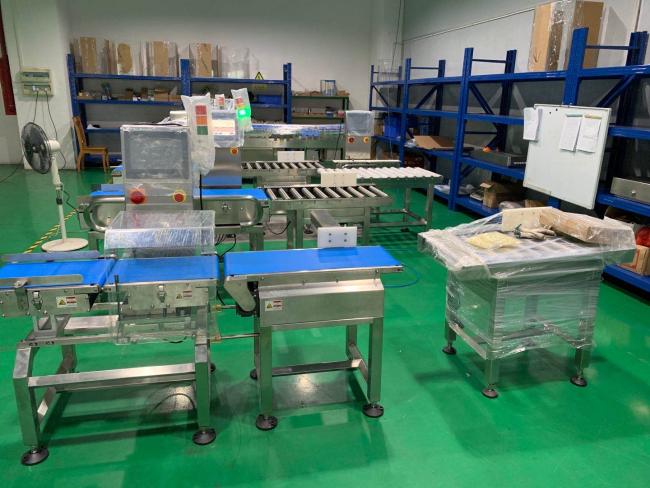 CW300 Check Weigher side view