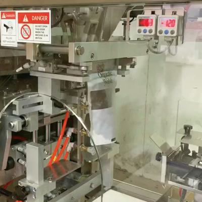 中国 ベトナム自動コーヒー包装システム ドイパック焙煎コーヒー豆ガセットバッグジッパーポーチ包装機 日付プリンター付き 販売のため