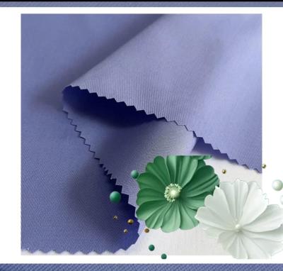 Cina 60% di cotone 40% di poliestere tessuto CVC `Pantaloni abbigliamento da lavoro giornaliero 125gm camicia da ufficio abbigliamento in vendita
