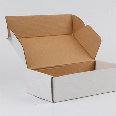 China Weißes gewölbtes Verschiffen-Kasten-kundenspezifisches Logo-glattes Flugzeug-Mattverpacken zu verkaufen