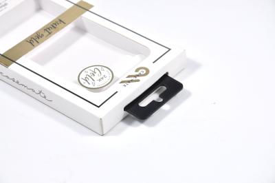 Cina Imballaggio della cassa del telefono di Matt Lamination Kraft Paper Cell in vendita