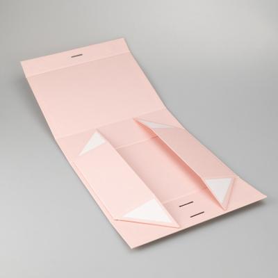 Cina Contenitore d'imballaggio piegante rosa laminato di regalo del cartone con il nastro dell'arco in vendita