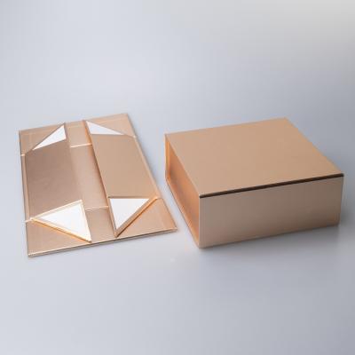 Cina Contenitore pieghevole d'imballaggio di carta di scatola del mestiere di Logo Type 157g di progettazione in vendita