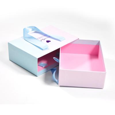 China Tragbare Pappfach-LuxusGeschenkbox kleidet Schal-Kleidermagazin-Geburtstagsfeier zu verkaufen