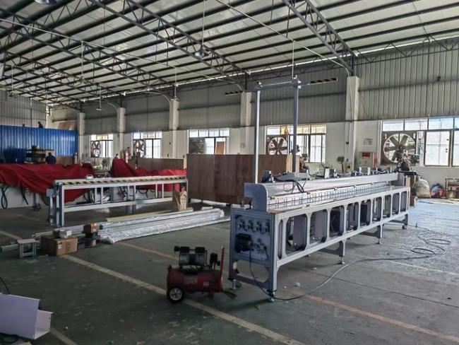 Automatic 2-In-1 Ultrasonic And Crush Fabric Cutting Machine For Roller Blind Fabric Cutting 6