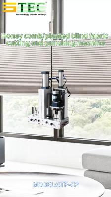 Cina Sistema di fabbricazione automatica a nido d'ape multifunzione per tende plissettate e cellulari Macchina per il taglio e la punzonatura del tessuto per tende plissettate in vendita