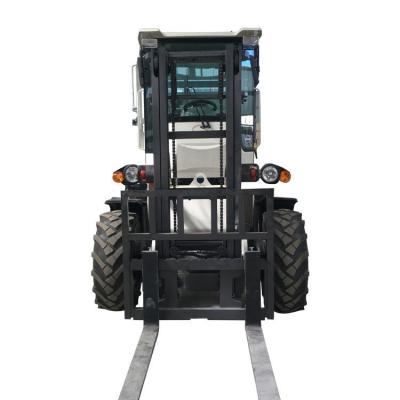 Cina Carrello elevatore bianco 6000kg di Off Road con un motore di 4 cilindri una garanzia da 1 anno in vendita