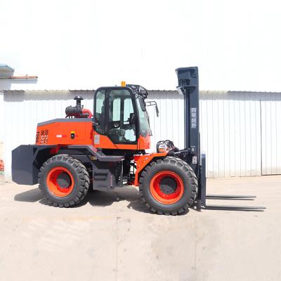 Cina China 3.5 4 5 6 7 Ton Forklift Off Road 4WD 4X4 All Rough Terrain Forklift Diesel Truck in vendita