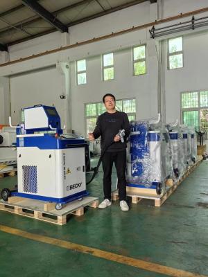 中国 2 年間の保証付き 1500W ファイバーレーザー溶接機 販売のため