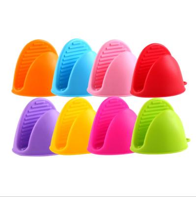 China De Bestand van het de Hulpmiddelensilicone van het Keukengadget Isolatie op hoge temperatuur van de de Vuisthandschoenhitte Anti - Steunbalkbaksel Oven Plate Holder Te koop