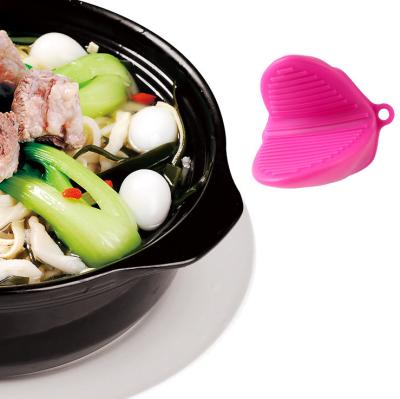 China De Bestand van het de Hulpmiddelensilicone van het Keukengadget Isolatie op hoge temperatuur van de de Vuisthandschoenhitte Anti - Steunbalkbaksel Oven Plate Holder Te koop