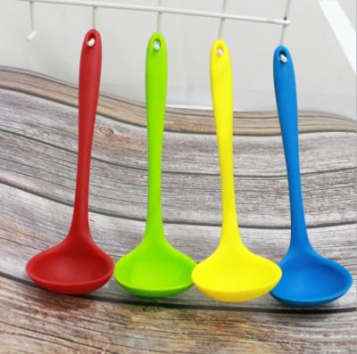 Cina La cucina della coltelleria di piccolo di 21cm Mini Spoon Children del silicone foggia la cottura del cucchiaio in vendita