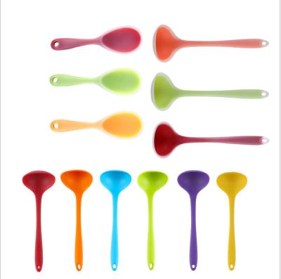 Cina Cucchiaio del riso del silicone della famiglia con non l'insieme in due pezzi del cucchiaio della pala del riso del bastone in vendita