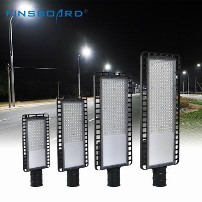 Cina Ip65 Waterproof Streetlight 50w 100w 150w 200w Outdoor Led Street Light Giardino illuminazione stradale in vendita
