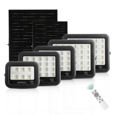 China Ip65 ABS Tempered Glass Solar Lamp Floodlight 100w 200w 300w 400w 500w Led Solar Flood Light for sale