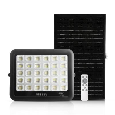 China Lâmpada solar de longa duração Luz de inundação 100w 200w 300w 400w 500w Sistema de carregamento inteligente à venda