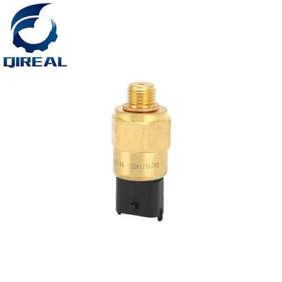 China For EC210 EC240B EC210B Excavator D7D Engine Oil Pressure Sensor VOE20450687 04215774ED Te koop