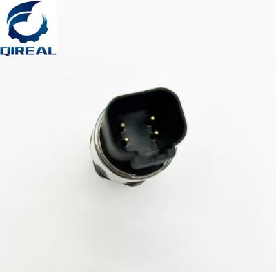 中国 高品質の17202573オイル圧力センサー A25 A30 A35 A40に適しています 販売のため