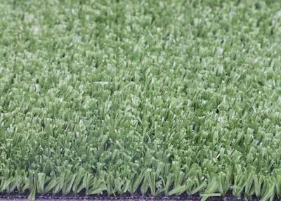 China Fibrillated Vormpe Materieel Openlucht Kunstmatig Gras voor Sporten/Binnenplaats Groen Zetten Te koop