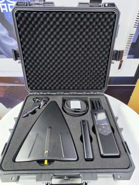 Quality Lightweight Portable Drone Detector Defense System 900Mhz for sale