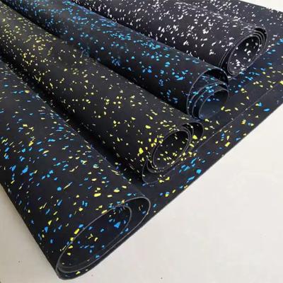 Cina Fabbrica personalizzato 8mm 13mm gomma Matting Rulli di pavimento di gomma stabile Rollo per letto di cavallo in vendita