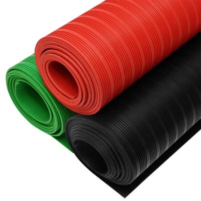 Cina Industrial SBR EPDM NBR CR IIR Butyl Horse Stall Mattress Rubber Sheet Roll con colore nero verde rosso in vendita